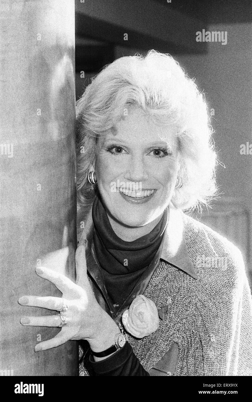 Singer Dusty Springfield pictured a t a photocall at the Savoy Hotel in ...