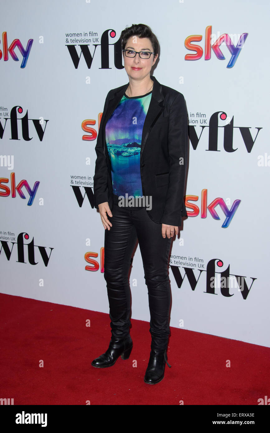 Sue perkins hi-res stock photography and images - Alamy