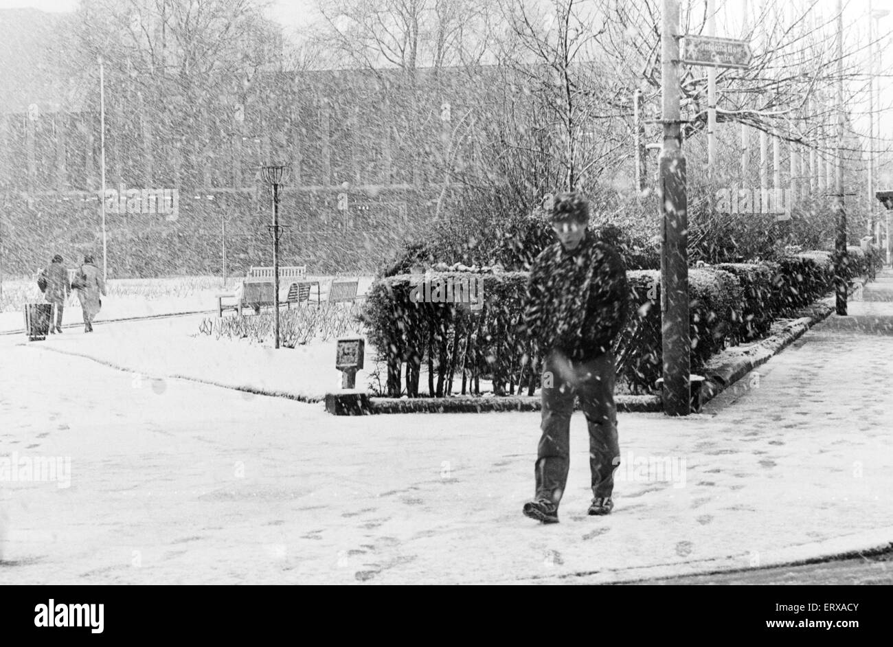 Falling snow, Victoria Square, Middlesbrough, 24th March 1986 Stock ...