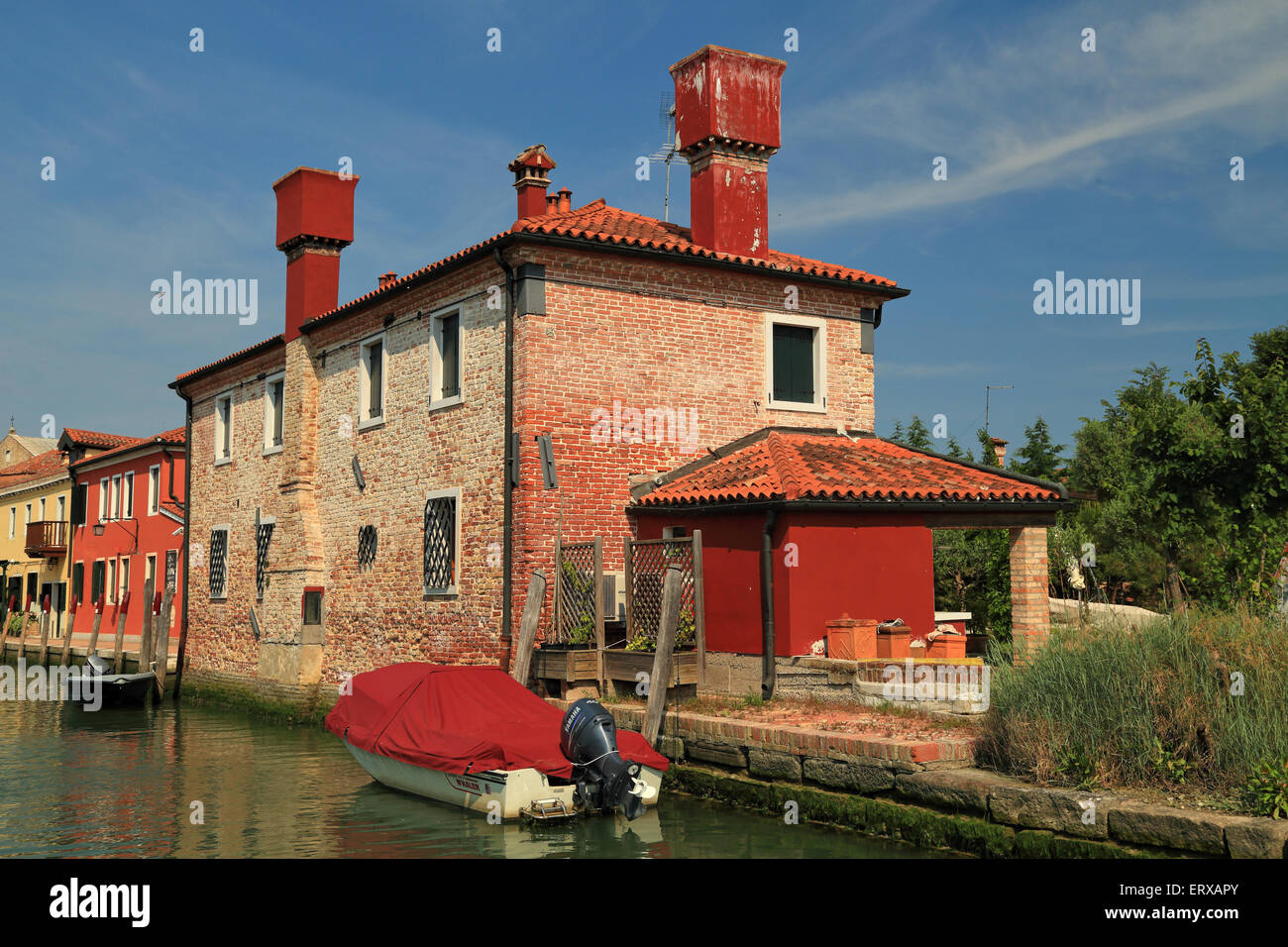 Typical Venetian Lagoon house at Torcello Island Stock Photo - Alamy
