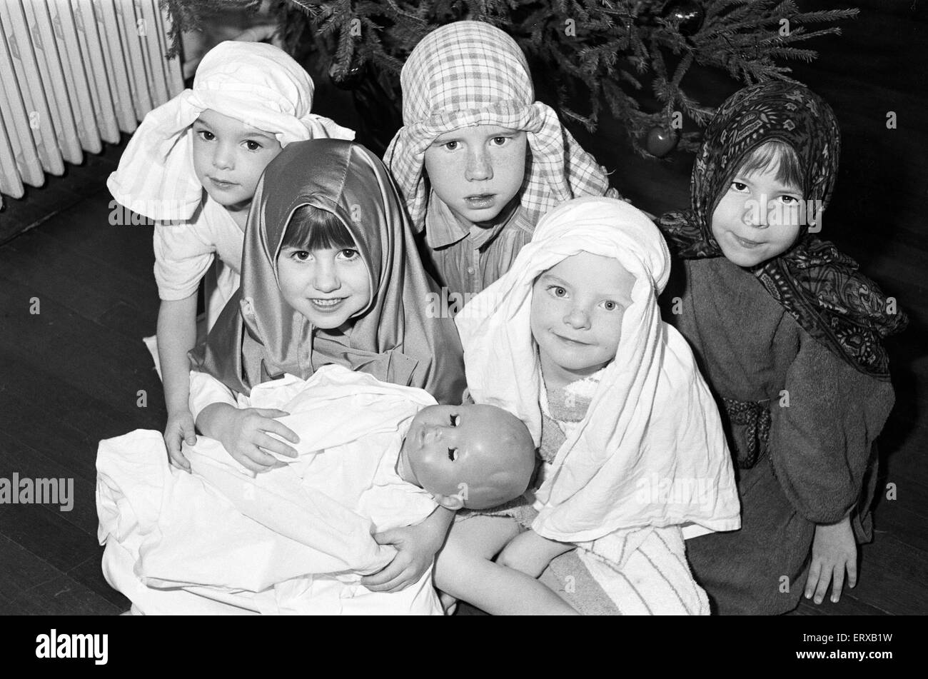 Shepley First School prepare for their Nativity Play. 9th December 1991 ...