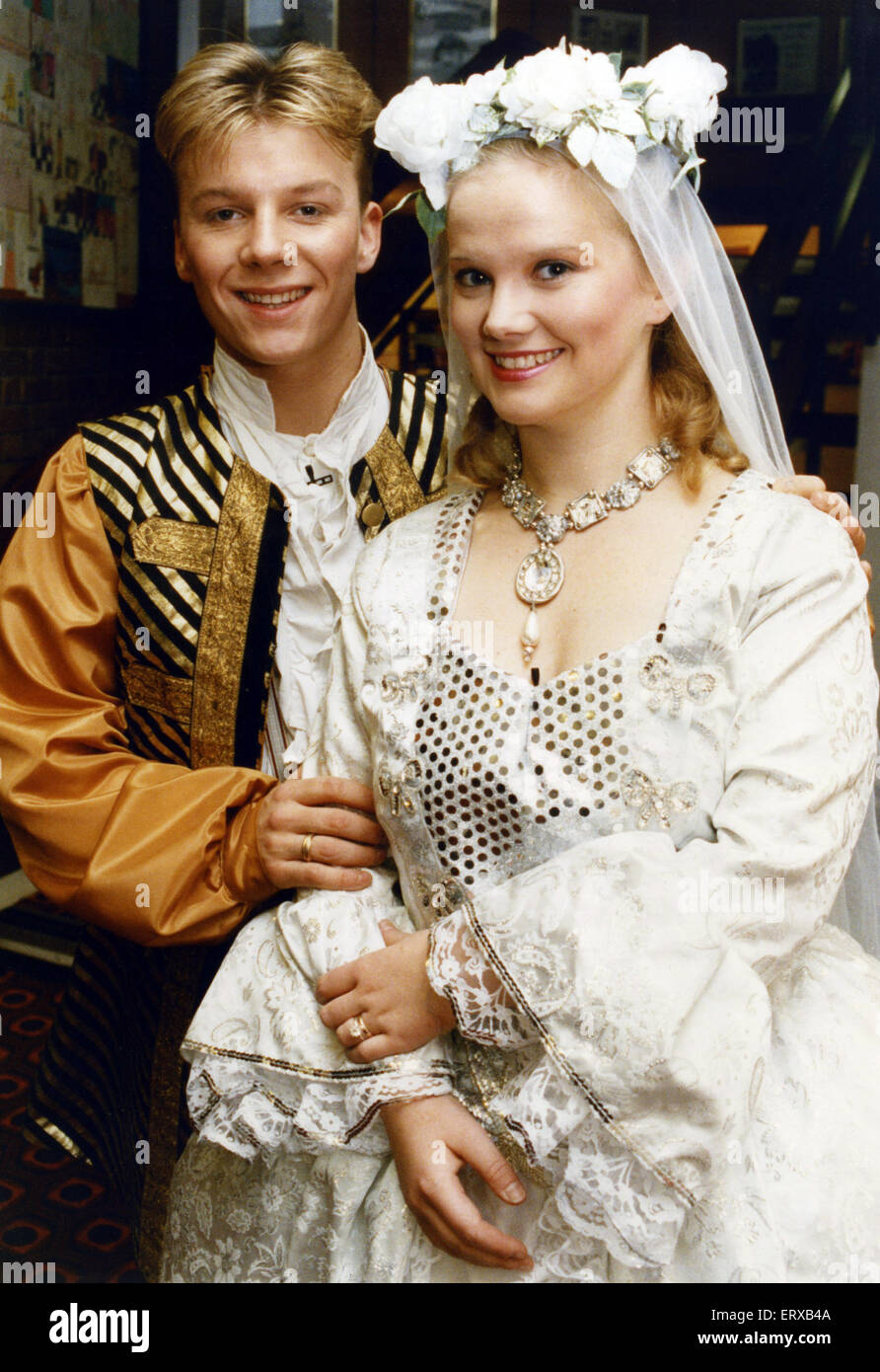 Panto stars hi-res stock photography and images - Alamy