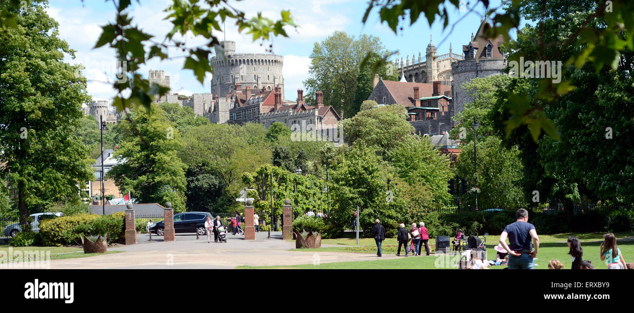 A view of Windsor Castle as seen from Alexandra Gardens in Windsor Stock Photo - Alamy