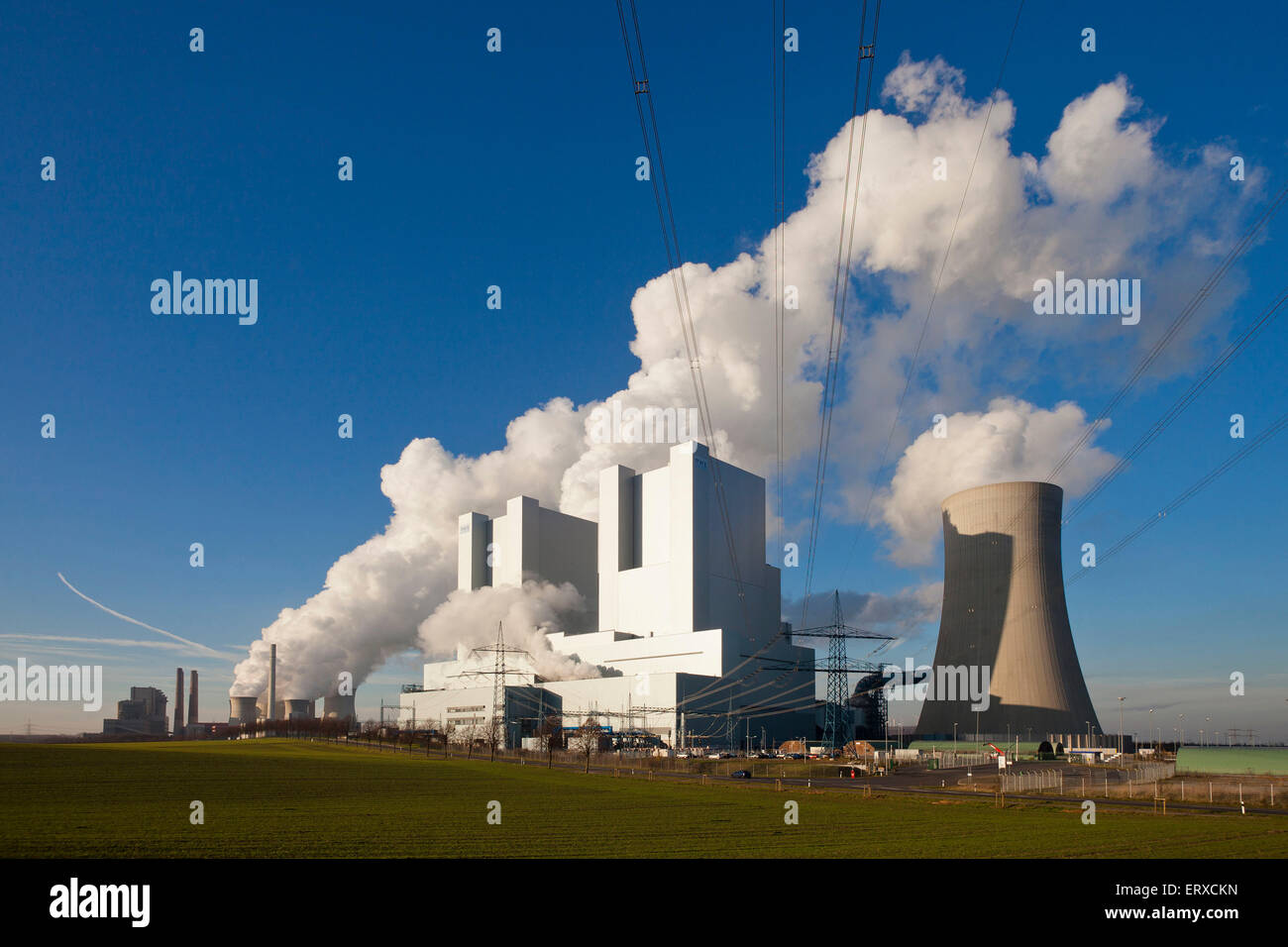 the lignite-fired power plant Neurath in Grevenbroich, Germany Stock ...