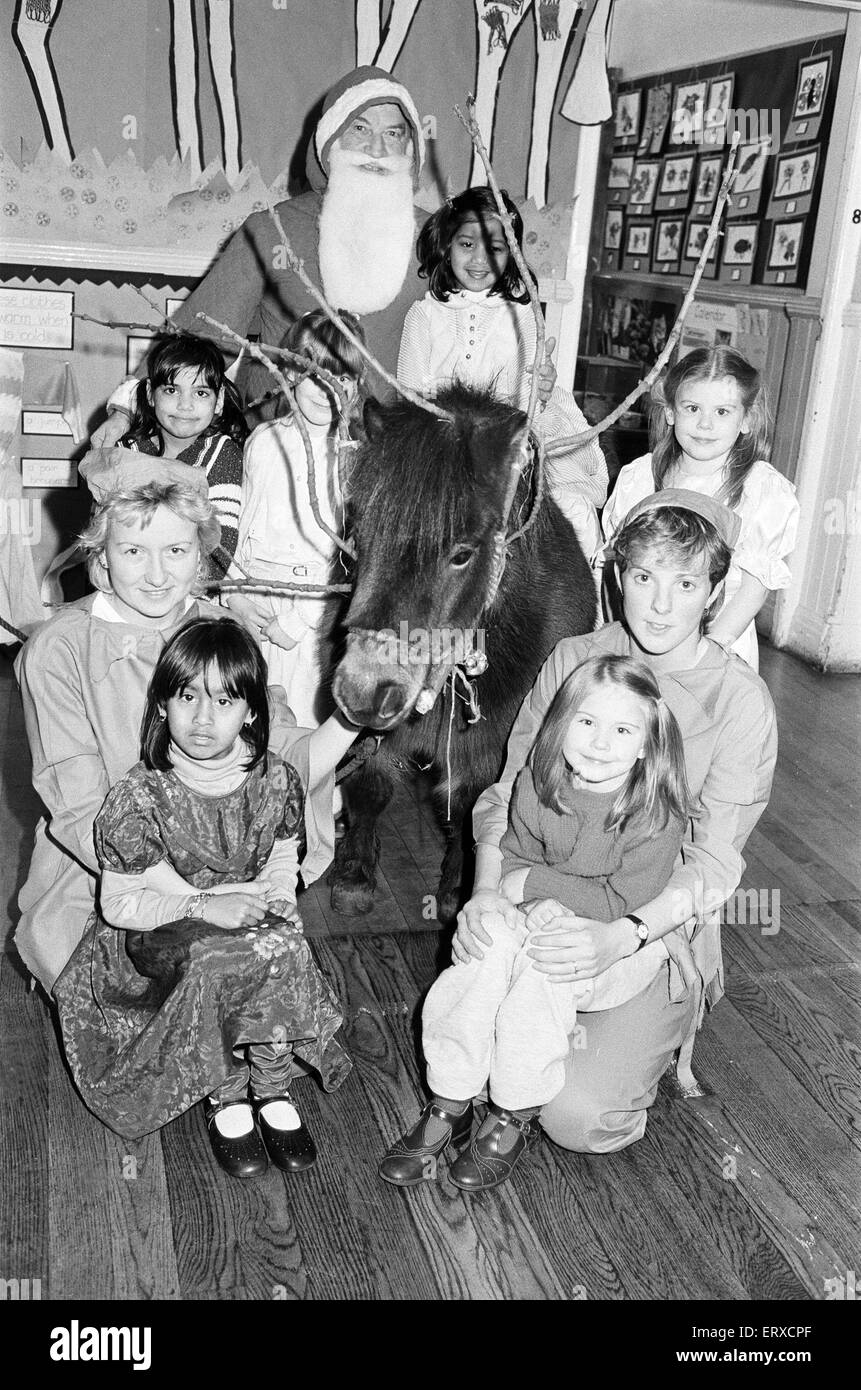 Birkby Infants and Nursery School Father Christmas visit, complete with ...