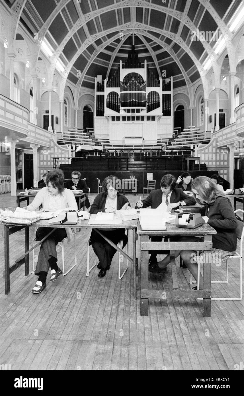 Set up table in Black and White Stock Photos & Images - Alamy