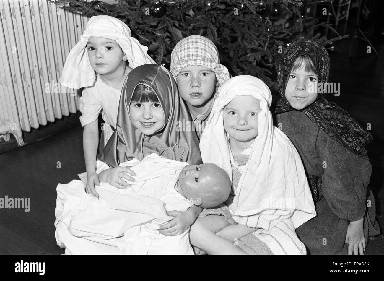 Shepley First School prepare for their Nativity Play. 9th December 1991 ...