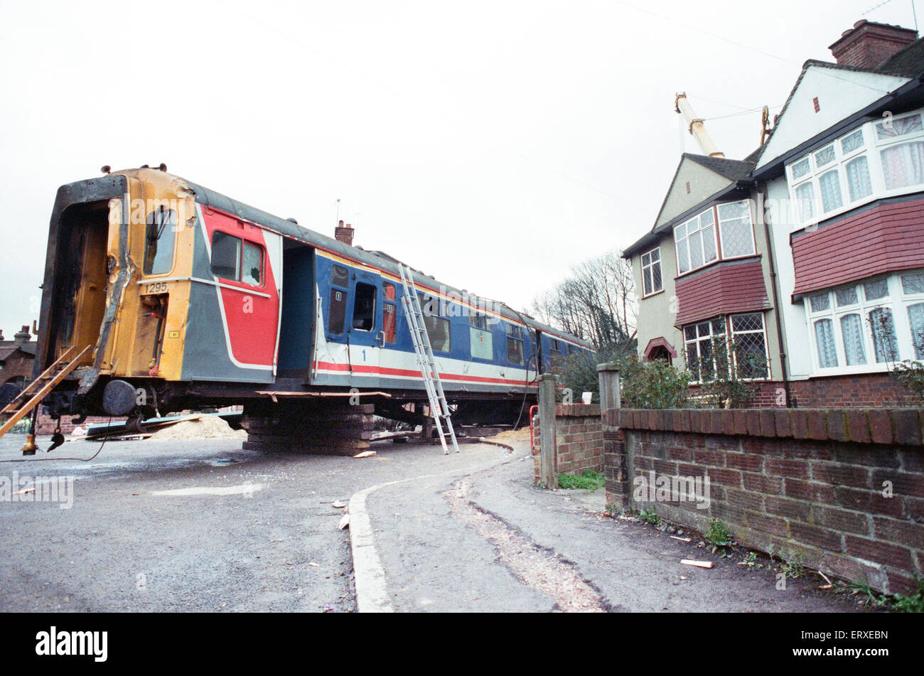 Purley train crash On 4 March 1989 the 12:50 from Horsham stopped at ...