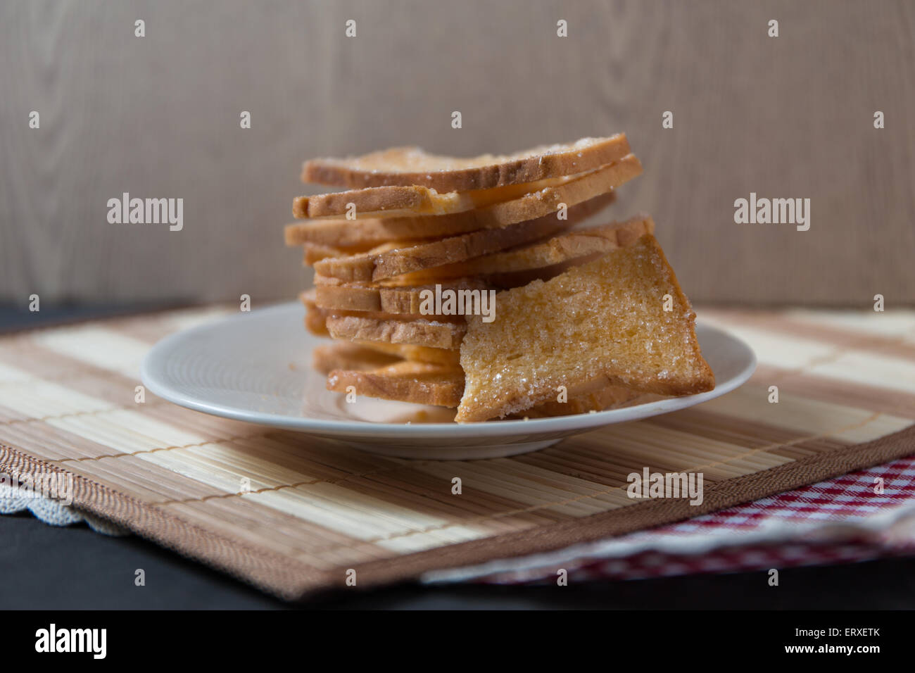 Crispy bread hi-res stock photography and images - Alamy