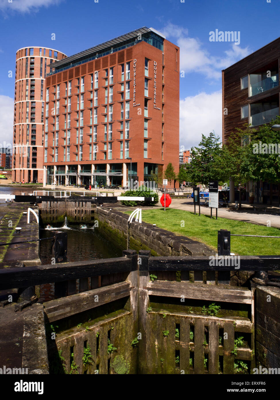 Lock 1 on the Leeds and Liverpool Canal and Waterfront Hotel at Granary ...