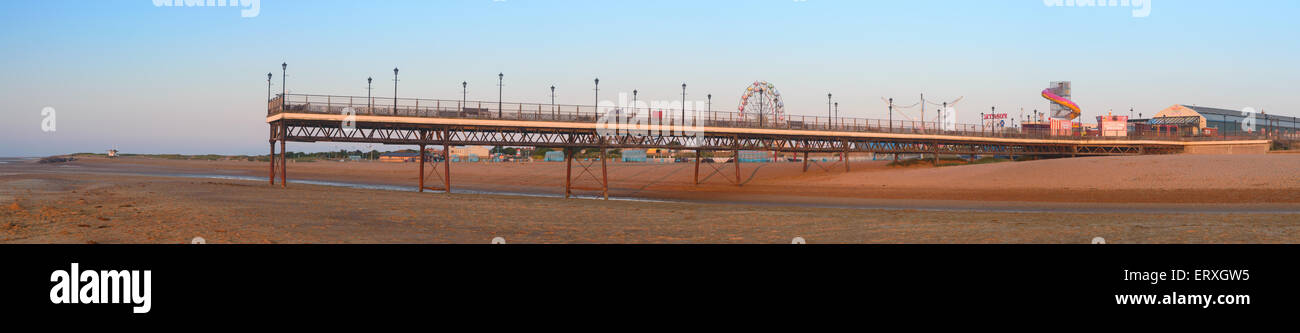 Skegness pier hi-res stock photography and images - Alamy
