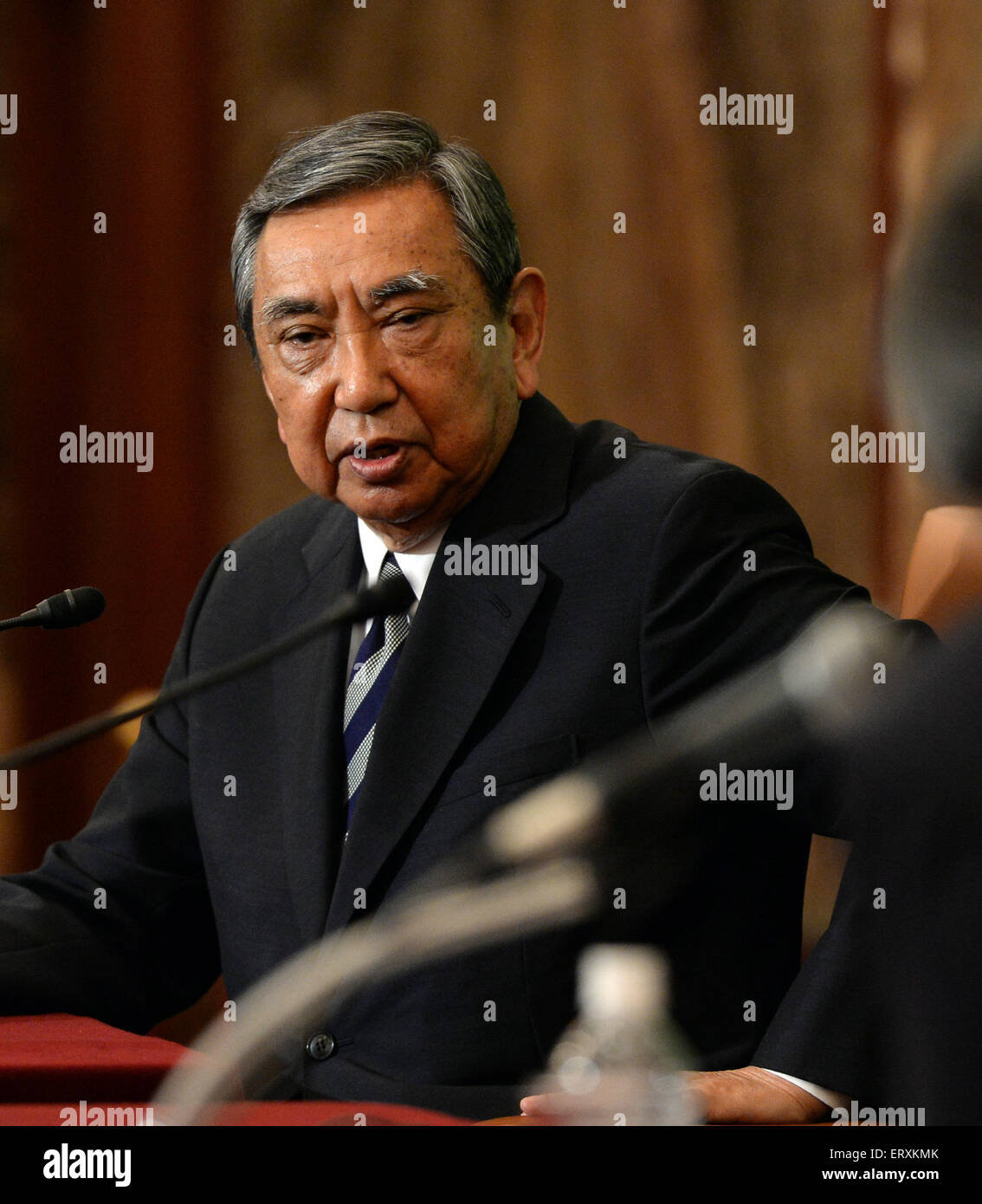Tokyo, Japan. 9th June, 2015. Former Japanese Chief Cabinet Secretary Yohei Kono speaks during a ...