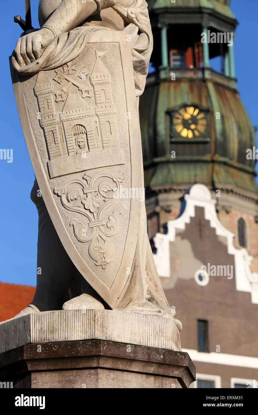 Peter shield hi-res stock photography and images - Alamy