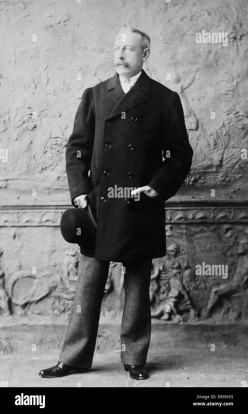 James bennett hi-res stock photography and images - Alamy