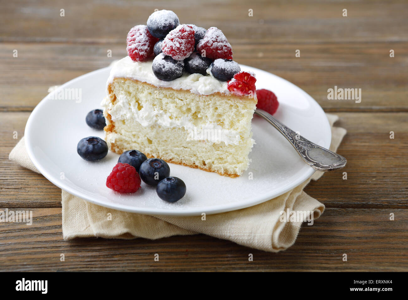Cream with forest fruit hi-res stock photography and images - Alamy