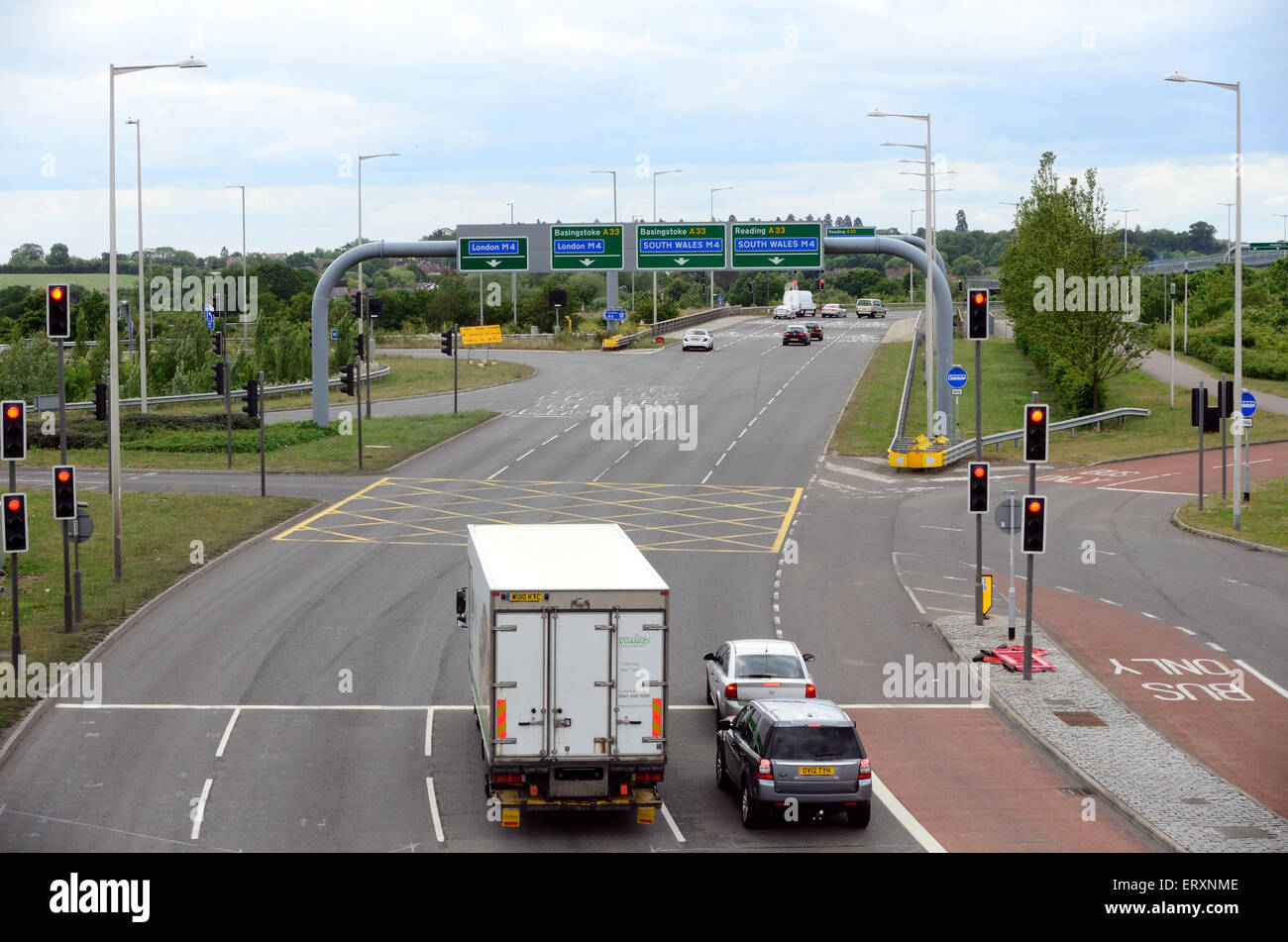 Junction roundabout on m4 motorway hi-res stock photography and images ...