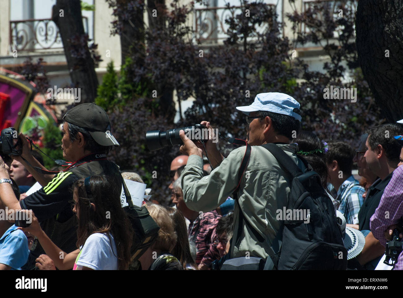 Photographers taking photos Stock Photo - Alamy