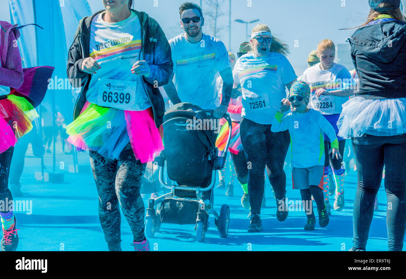 The Color Run, Reykjavik, Iceland. "Happiest 5k run on the Planet ...