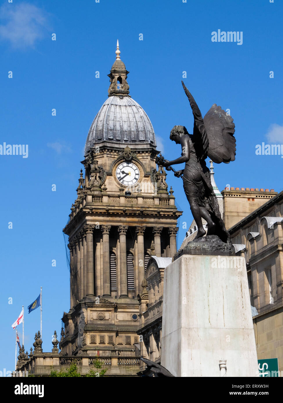 Leeds Town Hall Clock, West Yorkshire, England Stock Photo - Alamy