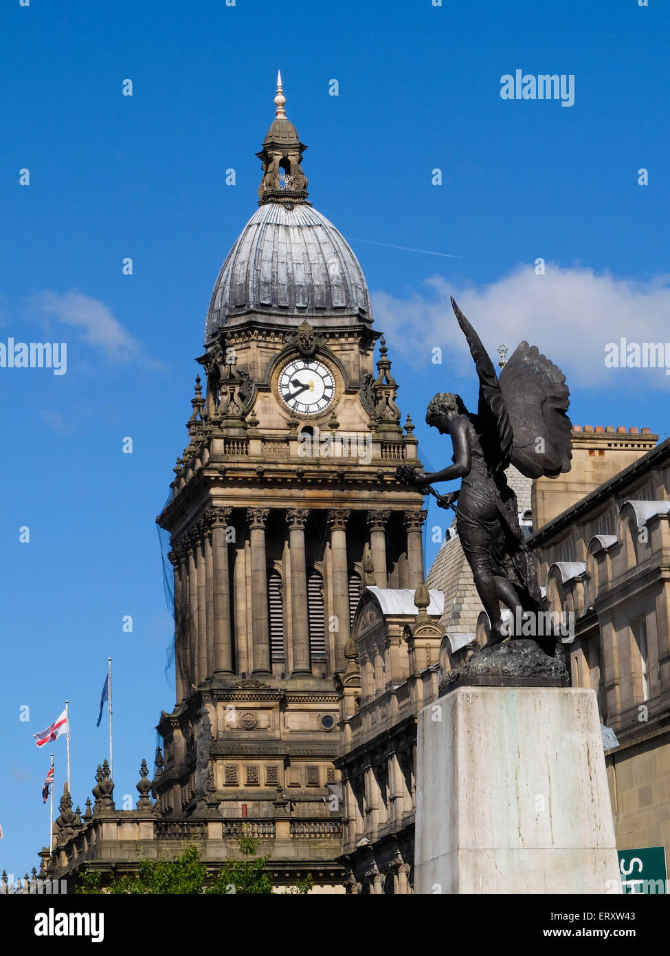 Leeds Town Hall Clock, West Yorkshire, England Stock Photo - Alamy