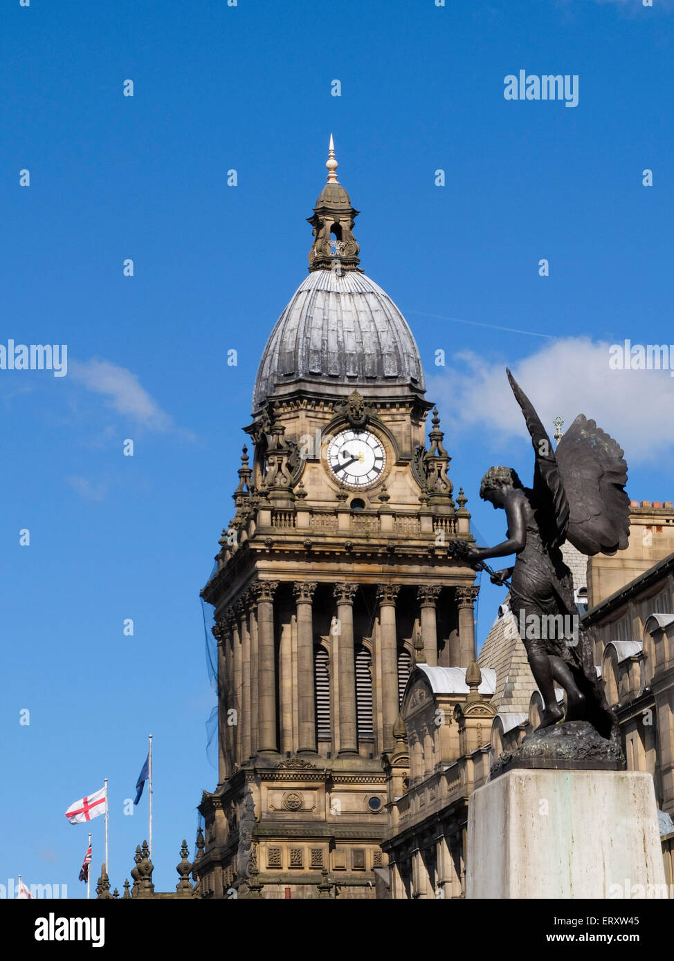 Leeds Town Hall Clock, West Yorkshire, England Stock Photo - Alamy