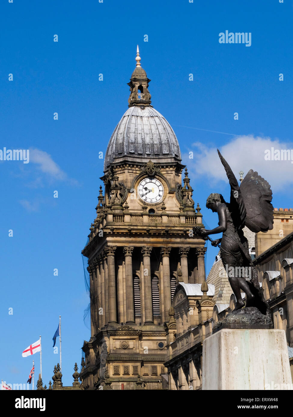 Leeds Town Hall Clock, West Yorkshire, England Stock Photo - Alamy