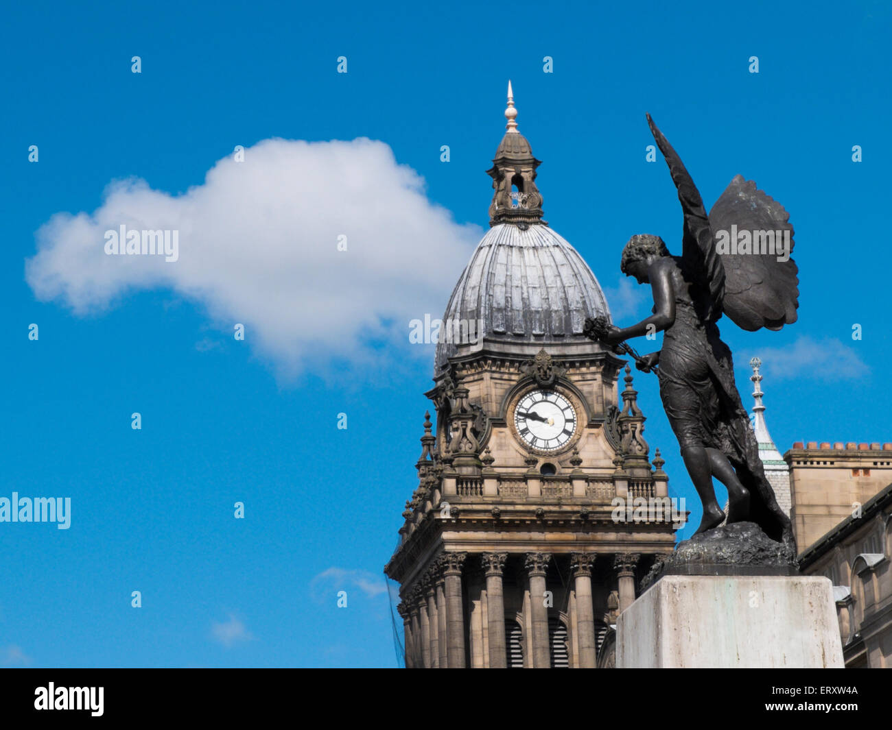 Leeds Town Hall Clock, West Yorkshire, England Stock Photo - Alamy