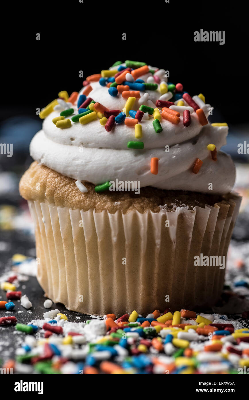 Sprinkles cupcake hi-res stock photography and images - Alamy