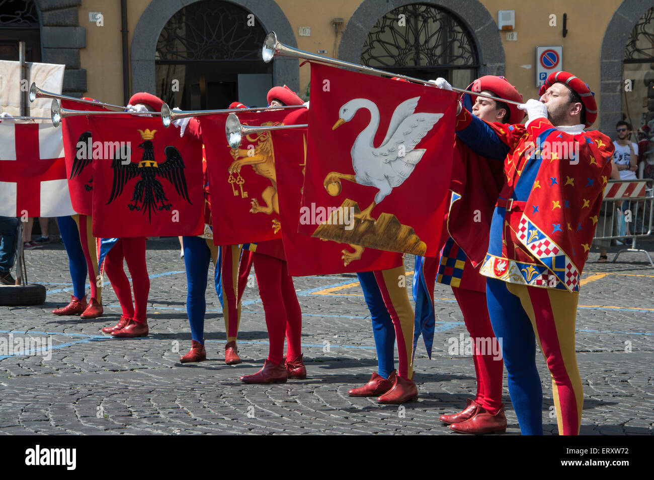 Medieval trumpets hi-res stock photography and images - Alamy