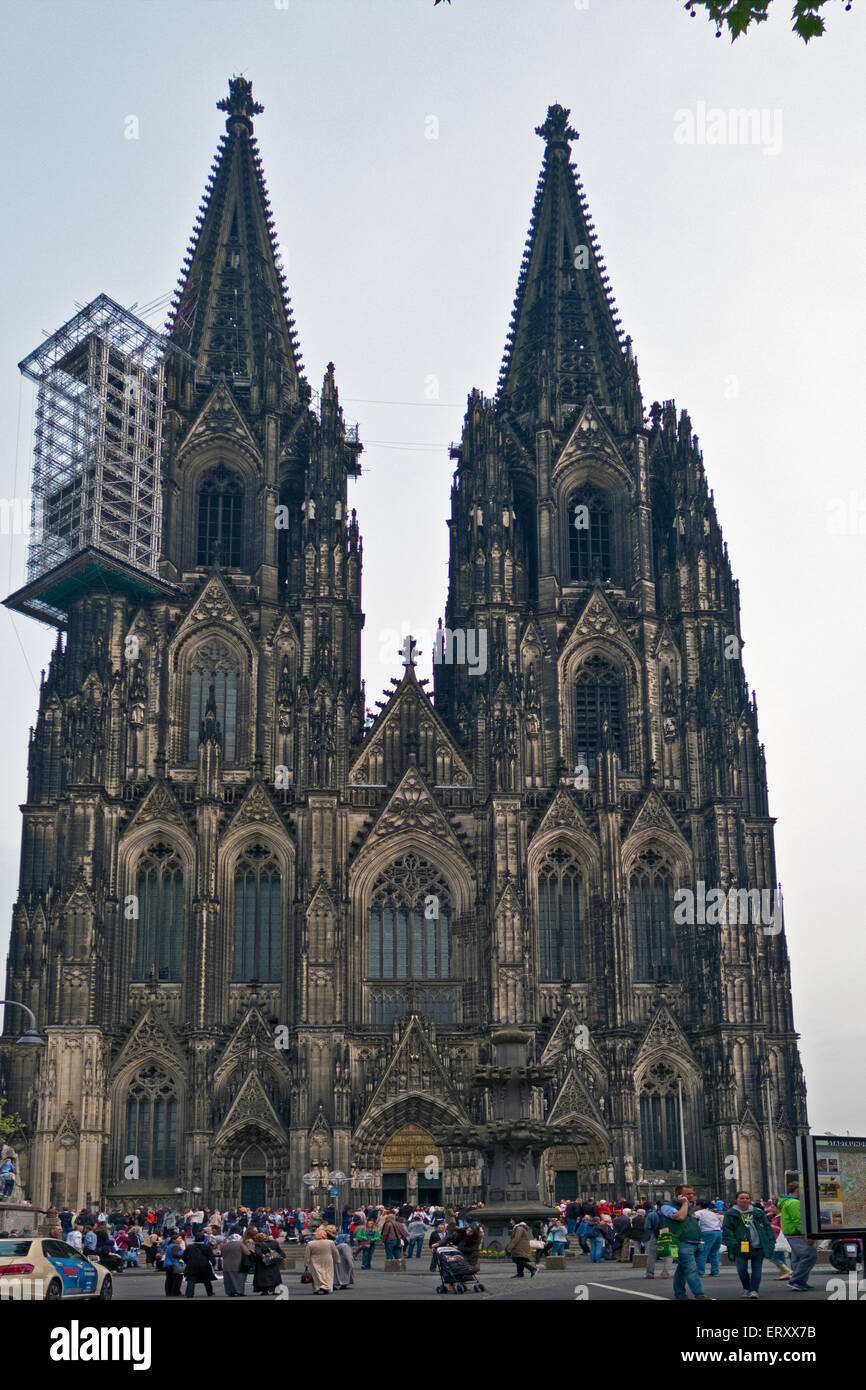Cologne rhine hi-res stock photography and images - Alamy