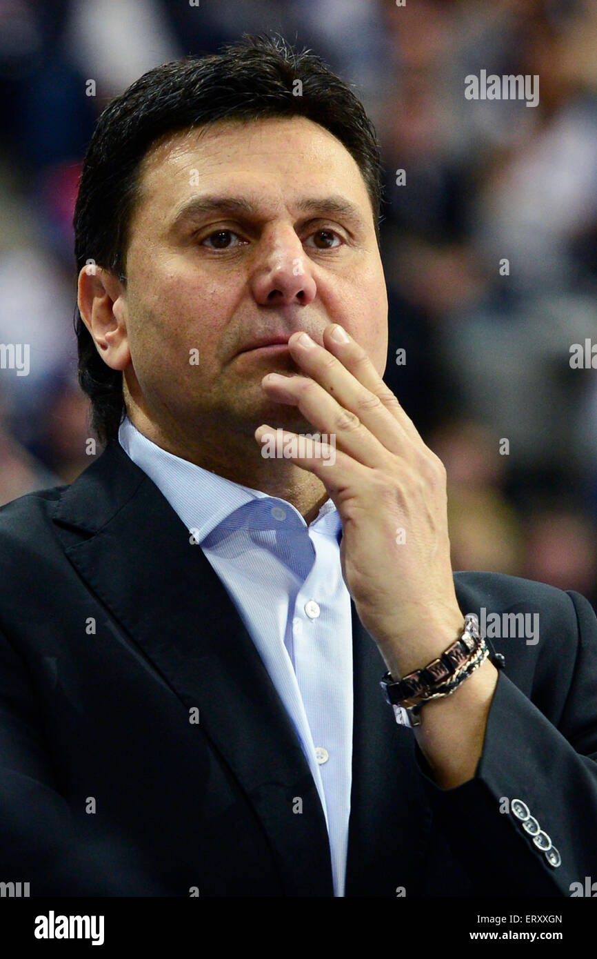 Reaction reacts hi-res stock photography and images - Alamy