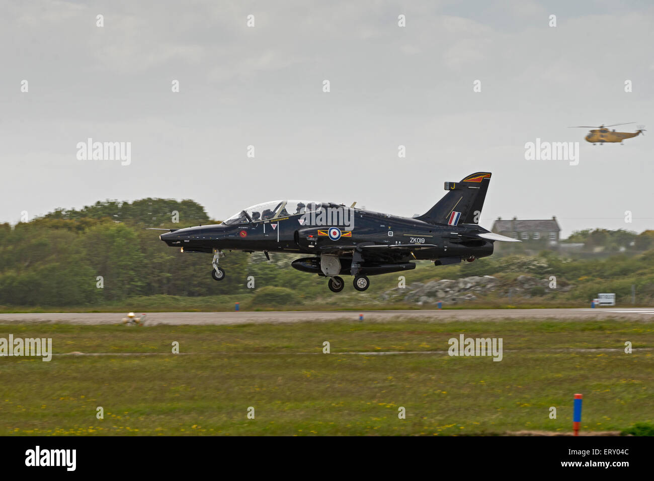 ZK030 Hawk T2 Fast jet Raf Valley Anglesey North Wales UK Stock Photo ...