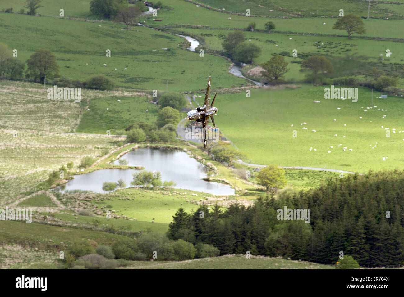 Mach Loop cad-east mid wales Machynlleth hawk T2 fast Jet raf valley ...