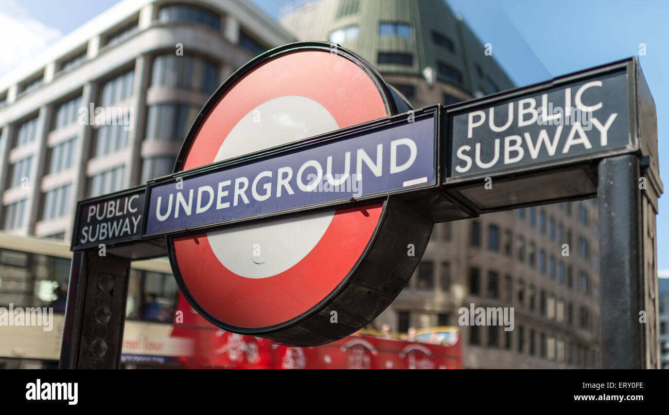 London underground logo hi-res stock photography and images - Alamy