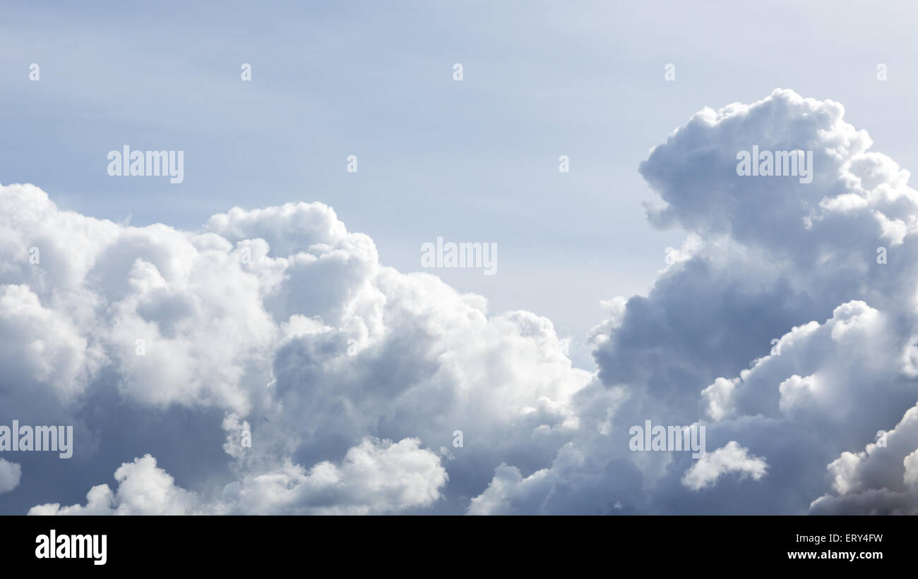 Massive Dark Pillar Cloud Formation Before Storm Stock Photo - Alamy