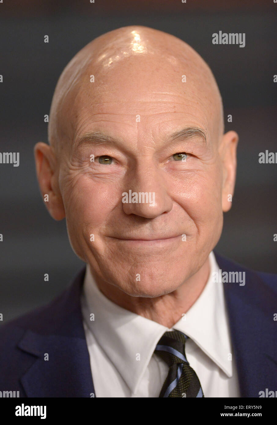 Patrick stewart hi-res stock photography and images - Alamy