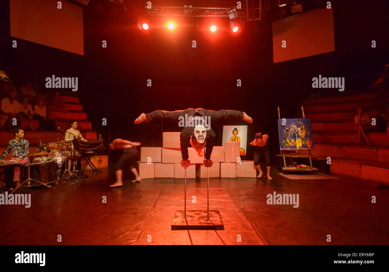 Acrobatic performance by the Phare Cambodian Circus, Siem Reap ...