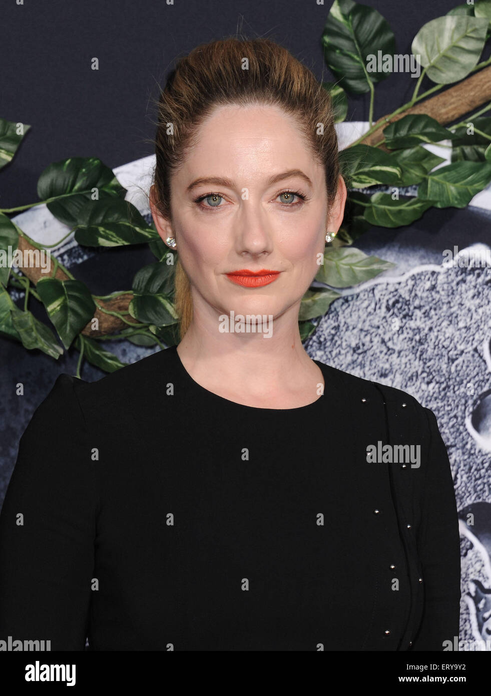 Judy greer jurassic world hi-res stock photography and images - Alamy