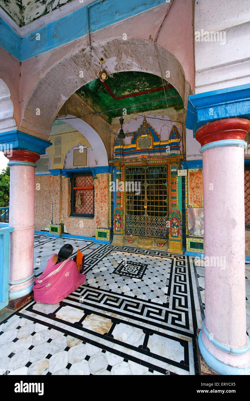 Swaminarayan temple chhapaiya near ayodhya hi-res stock photography and ...