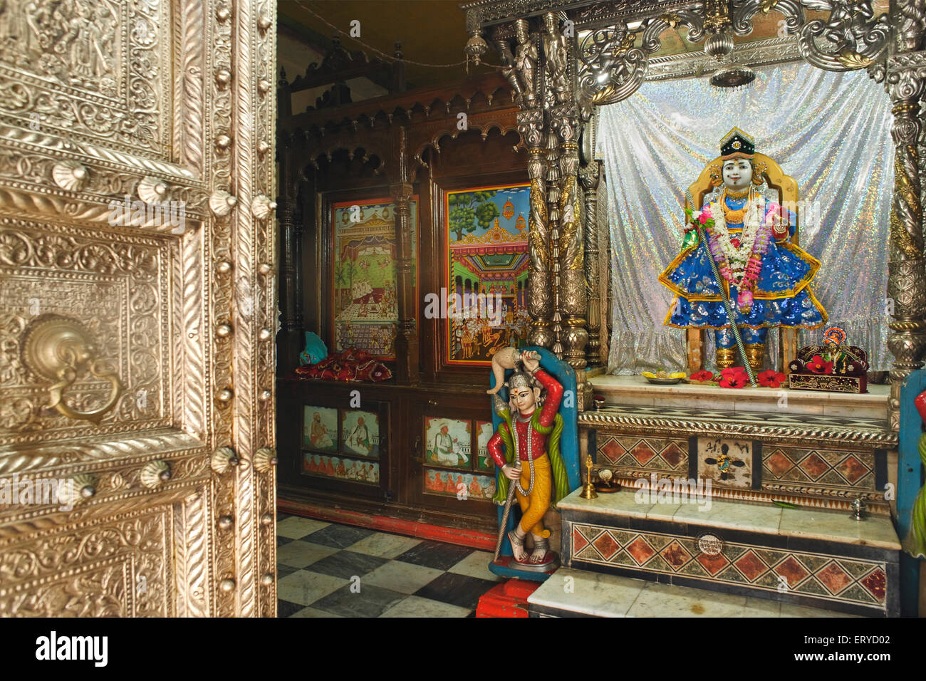 Swaminarayan temple chhapaiya near ayodhya hi-res stock photography and ...