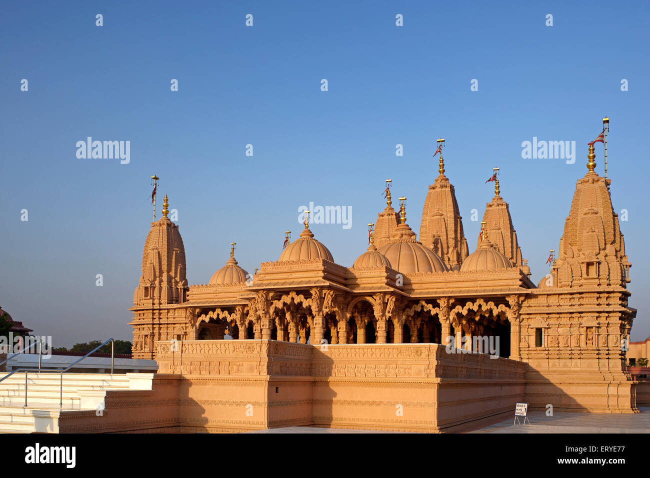 BAPS , Shri Swaminarayan Mandir Aksharvadi ; Hindu temple , Bhavnagar ...