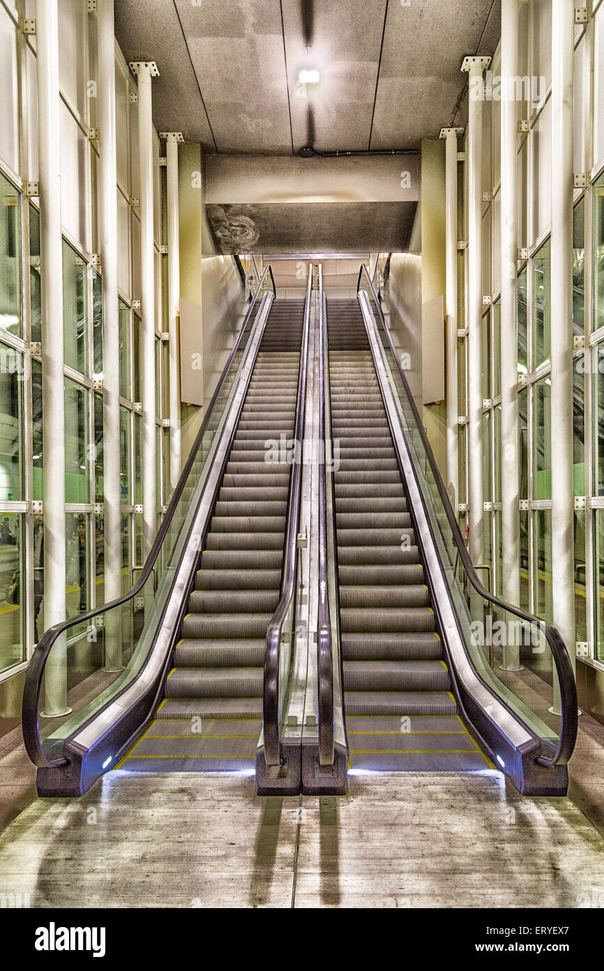 Staircase hi-res stock photography and images - Alamy