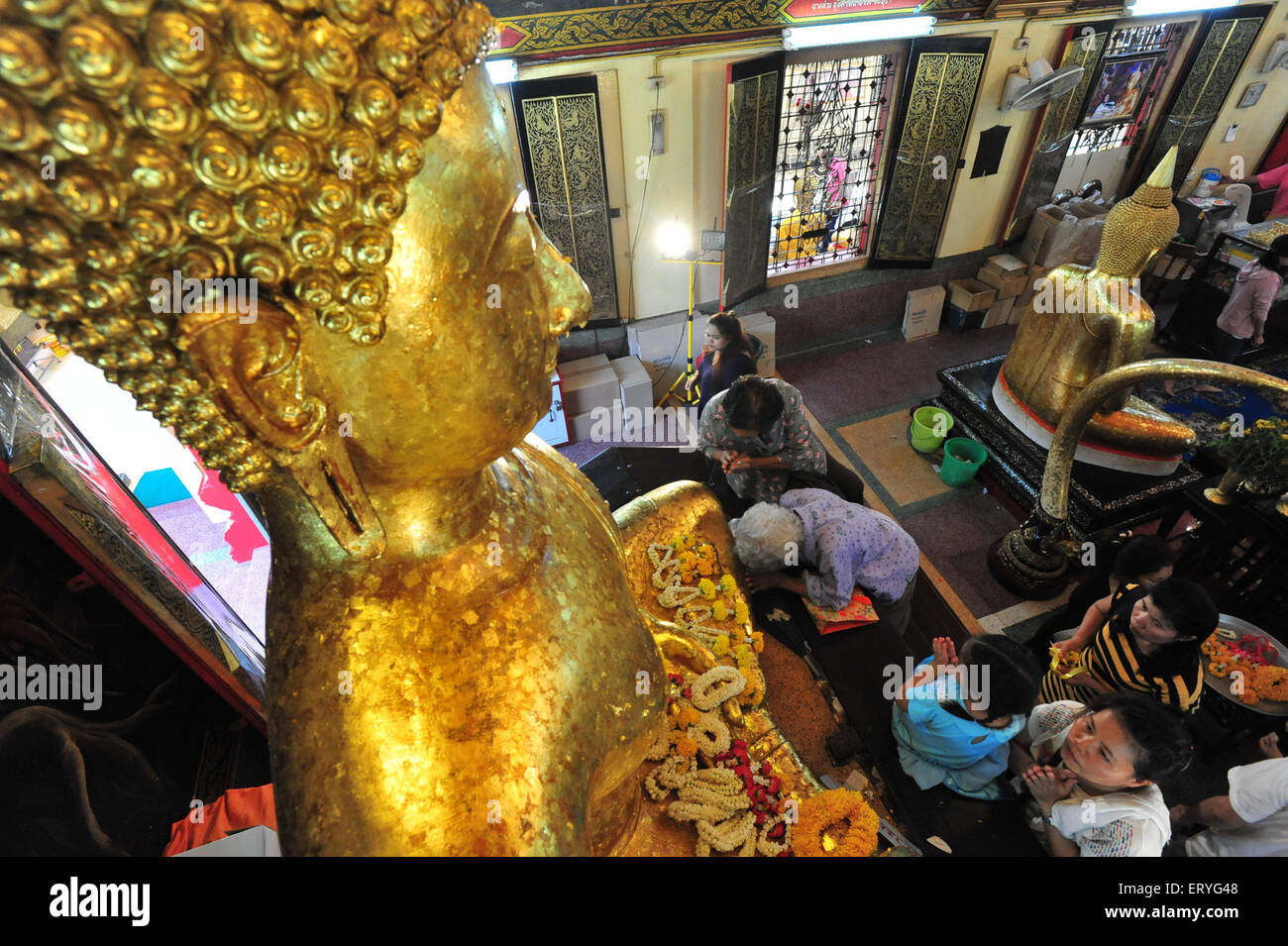 Pay homage to buddha hi-res stock photography and images - Alamy