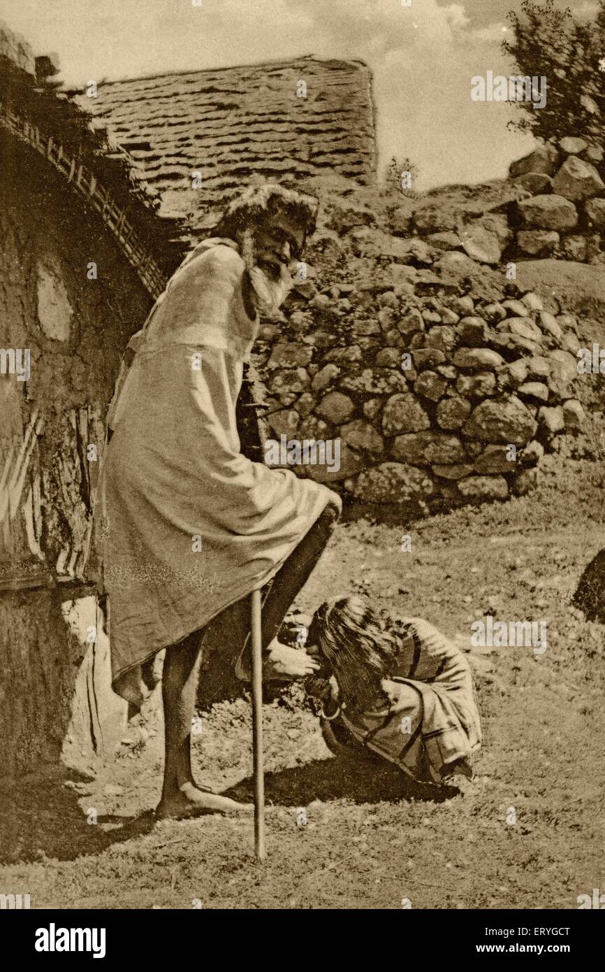 Toda tribe hi-res stock photography and images - Alamy