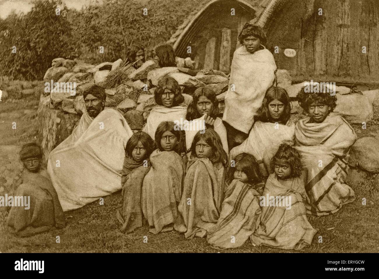 Toda tribe hi-res stock photography and images - Alamy