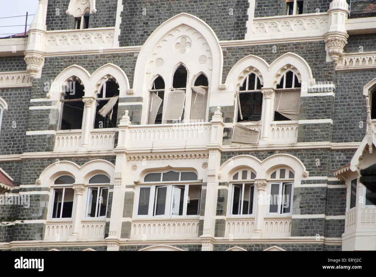 Old building broken window hi-res stock photography and images - Alamy