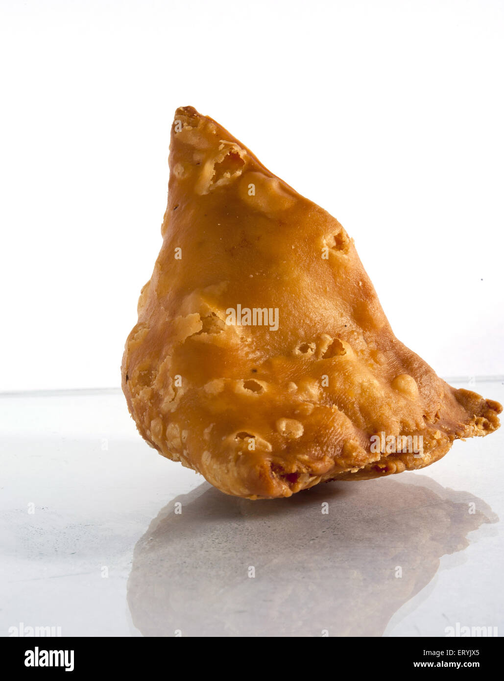 Samosa hi-res stock photography and images - Alamy