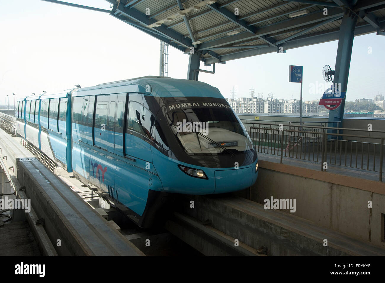 Monorail platform hi-res stock photography and images - Alamy