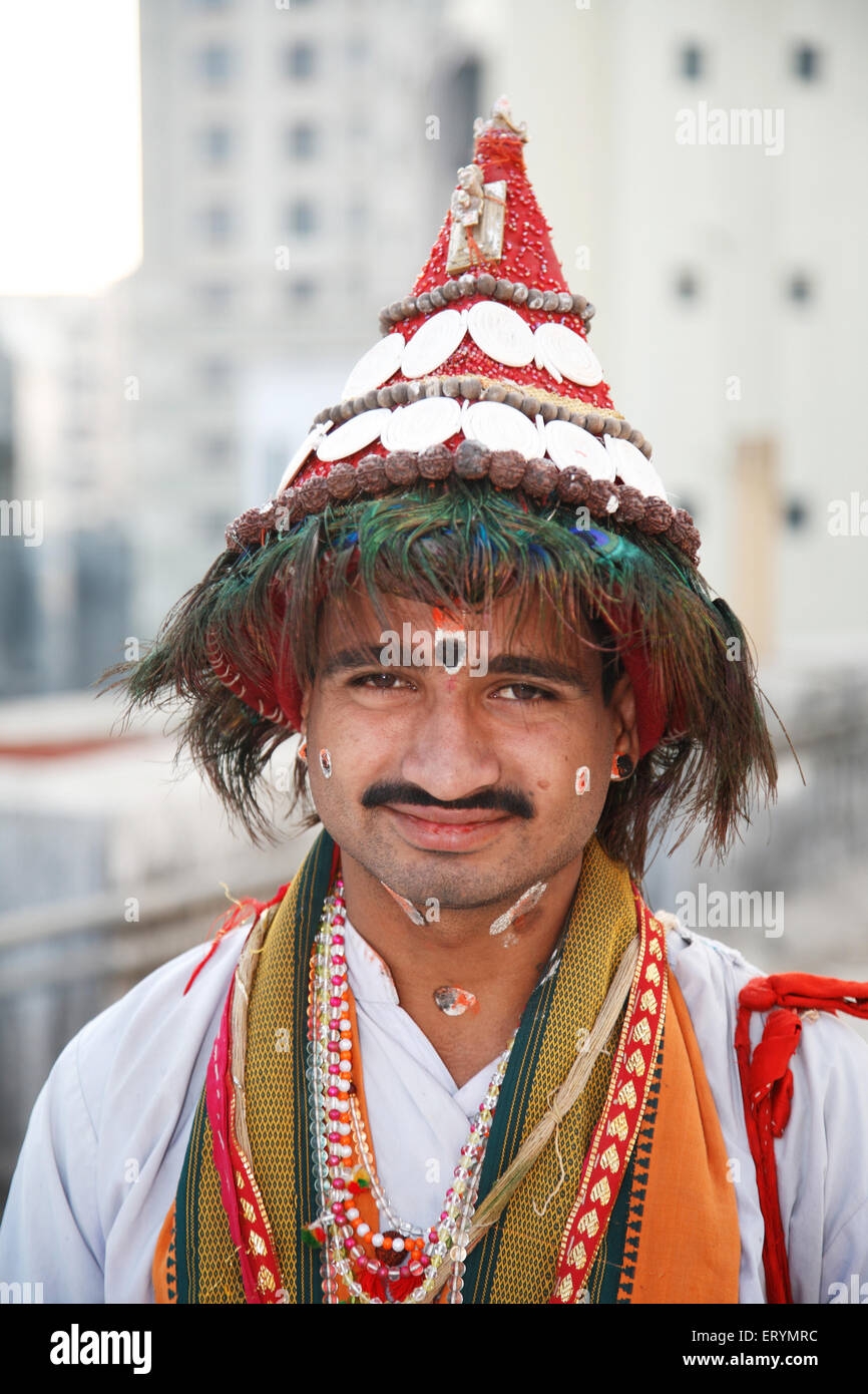 Vasudev in headgear peacock feather hi-res stock photography and images ...