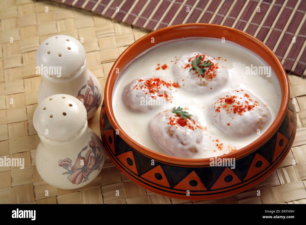 Dahi vada hi-res stock photography and images - Alamy